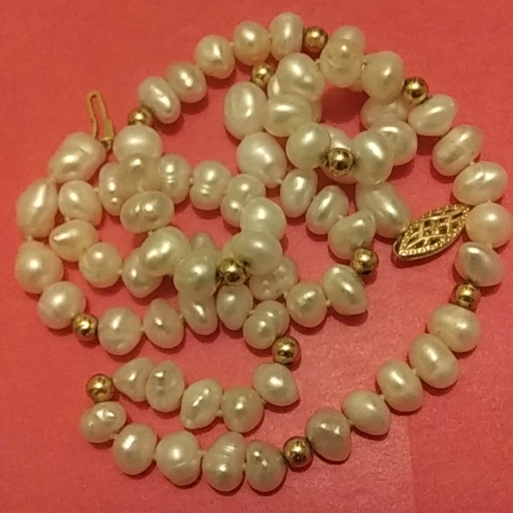 14k Gold Baroque Real Pearls And Gold Balls Necklace - Gem